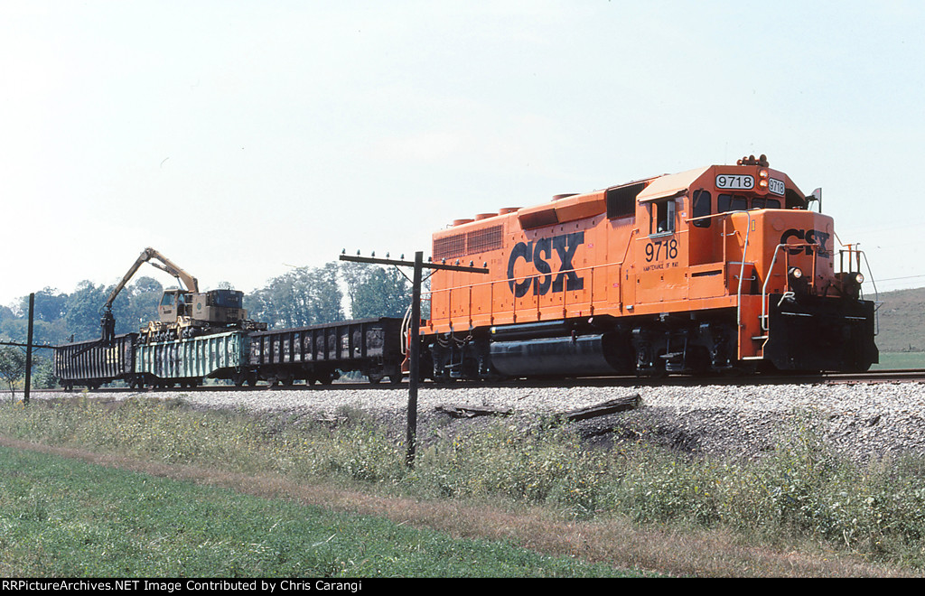 CSXT 9718 on D040-14